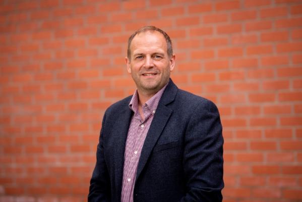 认识我们的教授 | 英国女王大学商学院 Queen's University Belfast