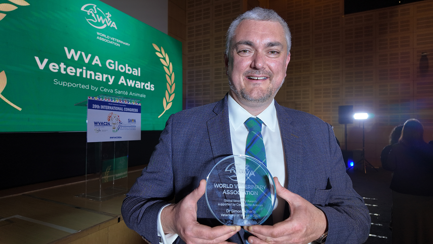 Queen’s University Belfast Lecturer named ‘World Vet of the Year 2024 ...